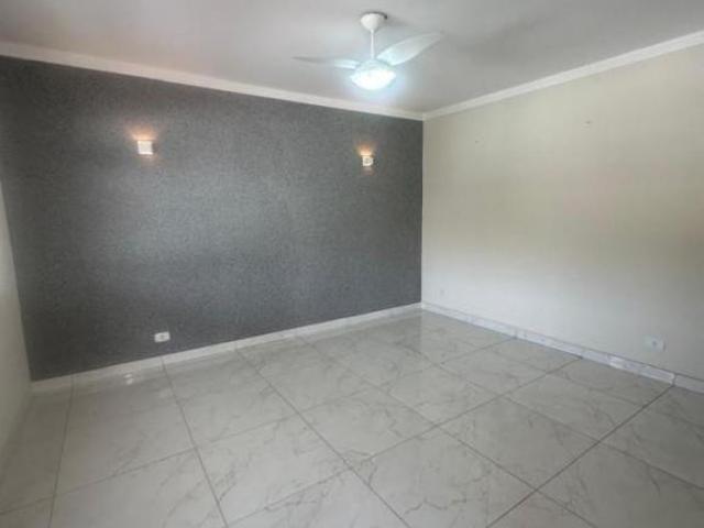 Casa para Venda em Presidente Prudente, VILA ESTADIO, 3 dormitórios, 1 suíte, 5 banheiros, 2 vagas