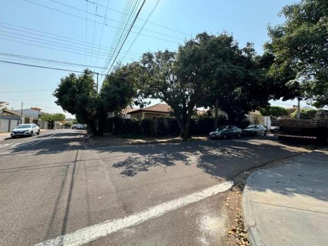Casa para Venda em Presidente Prudente, Jardim Bela Vista, 3 dormitórios, 1 suíte, 3 banheiros, 1 va