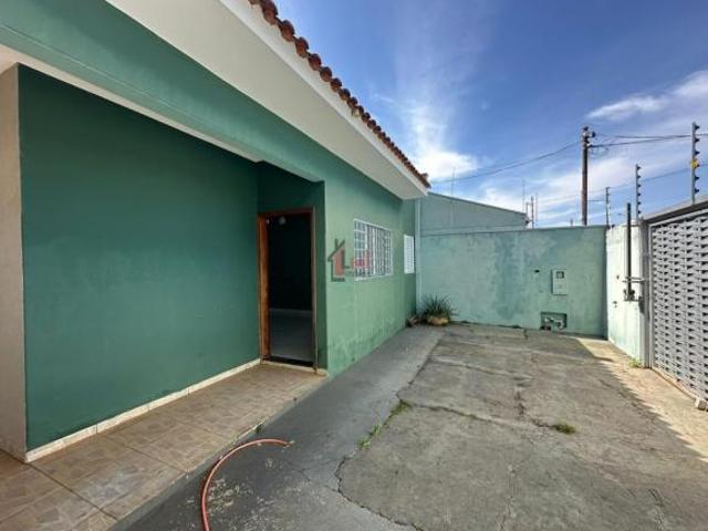 Casa para Venda em Presidente Prudente, PRUDENTINO, 3 dormitórios, 2 suítes, 4 banheiros, 2 vagas
