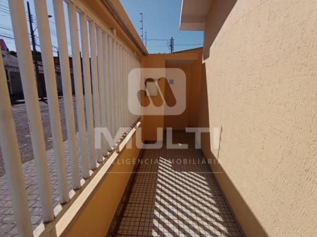 Casa para venda em Presidente Roosevelt, Uberlândia