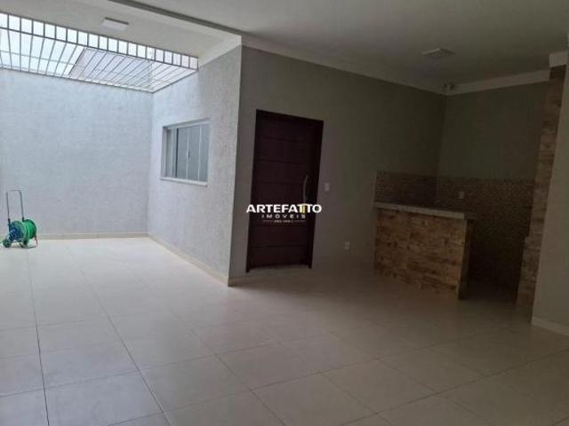 Casa para venda em Prolongamento Jardim Ângela Rosa de 160.00m² com 3 Quartos, 1 Suite e 3 Garagens