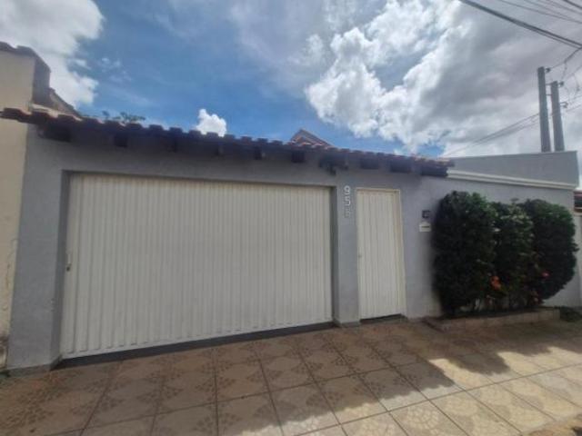 Casa para venda em Prolongamento Jardim Lima de 145.00m² com 3 Quartos, 1 Suite e 3 Garagens