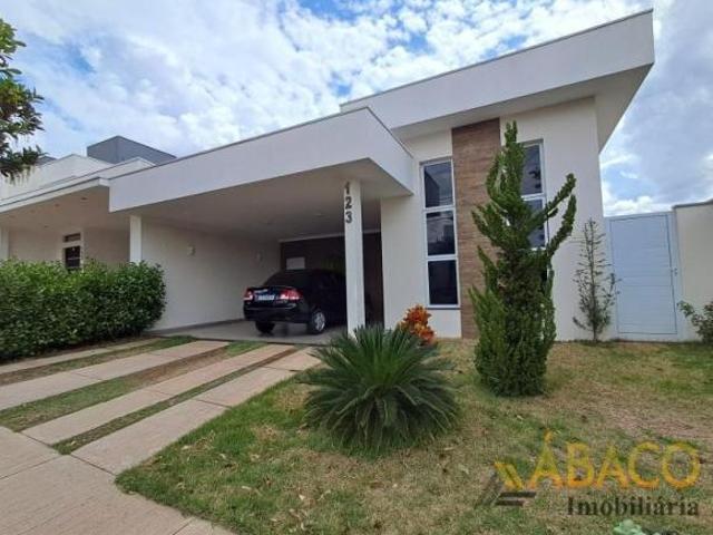 Casa para venda em Quebec de 181.81m² com 3 Quartos, 3 Suites e 4 Garagens