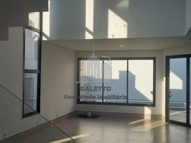 Casa para venda em Roncáglia de 242.00m² com 3 Quartos, 3 Suites e 4 Garagens