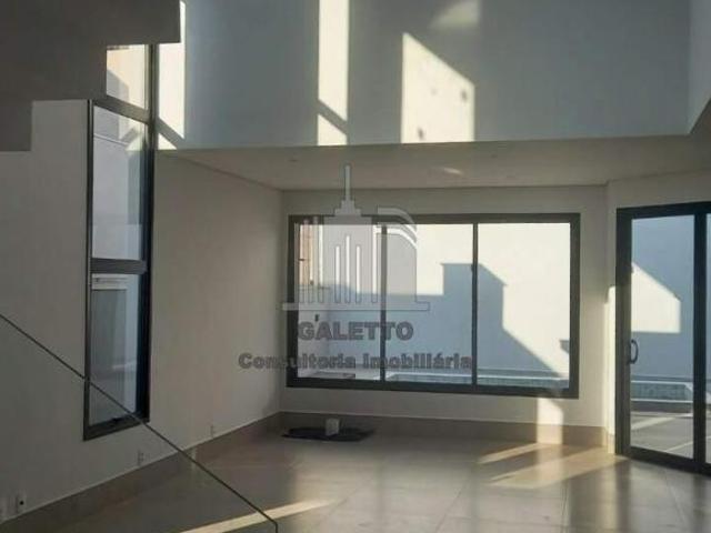 Casa para venda em Roncáglia de 242.00m² com 3 Quartos, 3 Suites e 4 Garagens