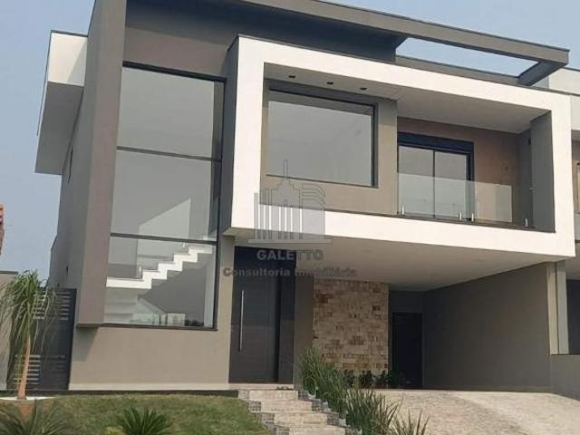 Casa para venda em Roncáglia de 231.38m² com 3 Quartos, 3 Suites e 4 Garagens