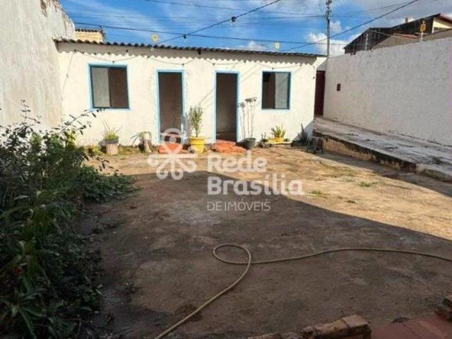 Casa para Venda em RA V Sobradinho / DF na QUADRA 15