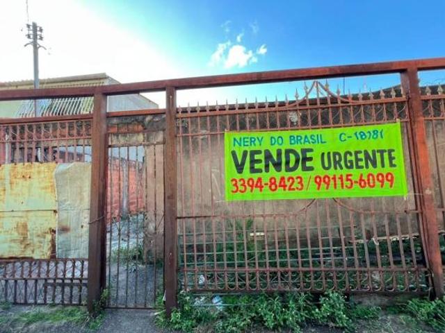 Casa para Venda em RA XIII Santa Maria, Santa Maria, 4 dormitórios, 2 banheiros, 4 vagas