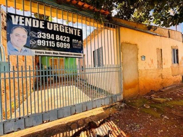 Casa para Venda em RA XIII Santa Maria, Santa Maria, 5 dormitórios, 2 banheiros, 1 vaga