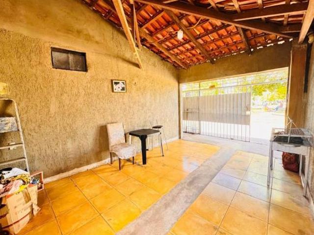 Casa para Venda em RA XIII Santa Maria, Santa Maria, 3 dormitórios, 1 banheiro, 2 vagas