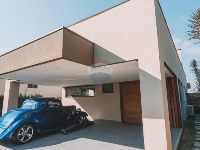 Casa para venda em Retiro Das Fontes de 251.00m² com 3 Quartos e 3 Suites