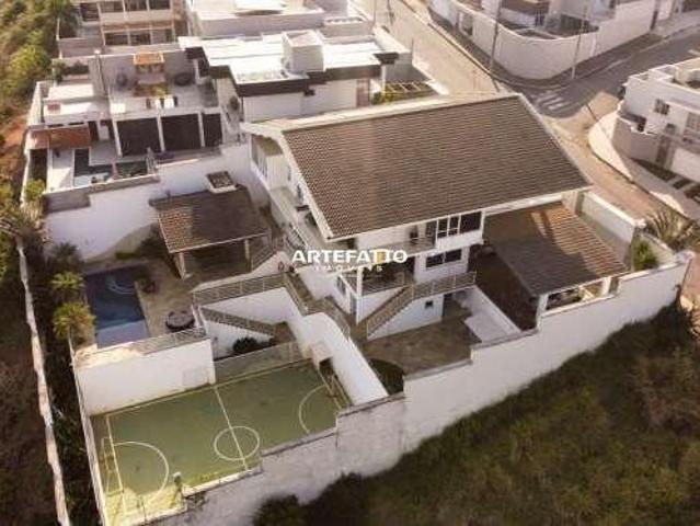 Casa para venda em Rezende de 618.00m² com 5 Quartos, 3 Suites e 3 Garagens