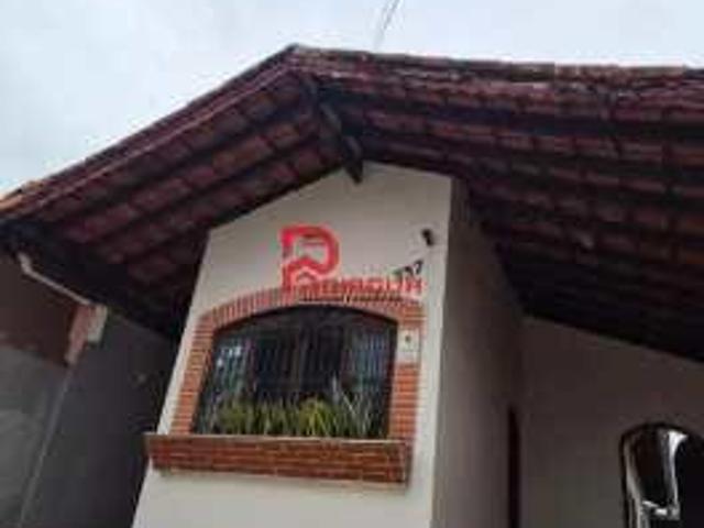 Casa para venda em Real de 93.00m² com 2 Quartos, 1 Suite e 3 Garagens