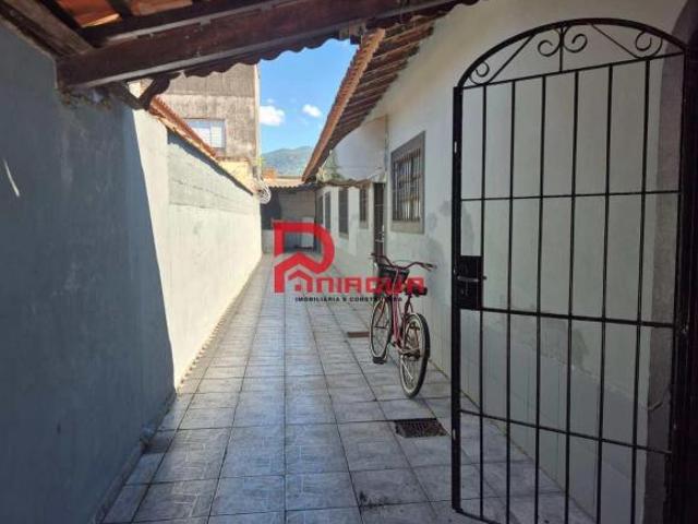 Casa para venda em Real de 100.00m² com 2 Quartos, 1 Suite e 4 Garagens