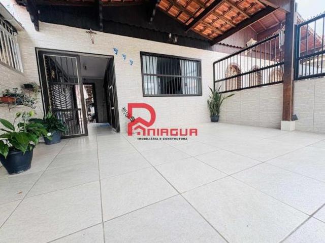 Casa para venda em Real de 110.00m² com 3 Quartos, 1 Suite e 2 Garagens