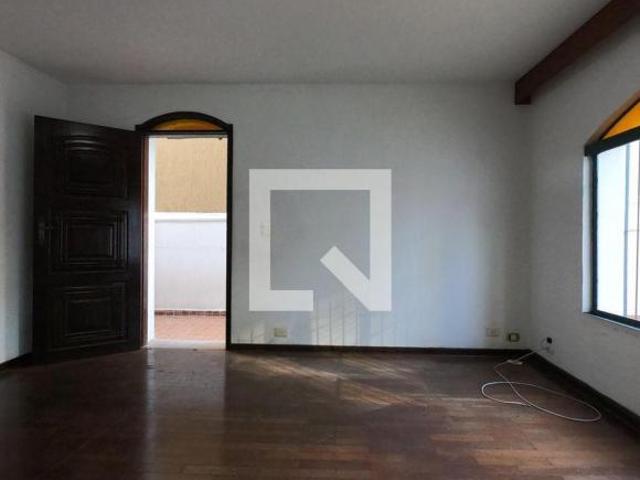 Casa para venda em Real Parque de 146.00m² com 3 Quartos, 1 Suite e 2 Garagens