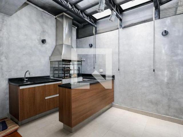 Casa para venda em Real Parque de 140.00m² com 2 Quartos, 2 Suites e 2 Garagens
