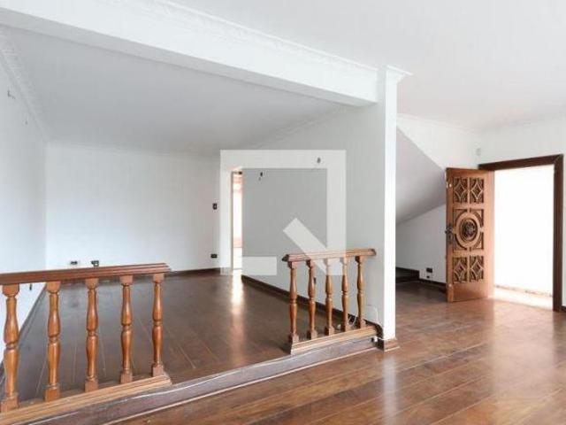 Casa para venda em Real Parque de 288.00m² com 3 Quartos, 3 Suites e 4 Garagens