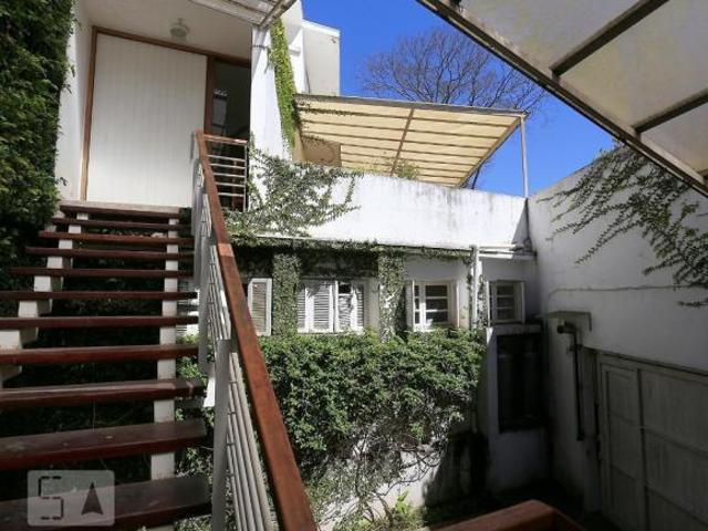 Casa para venda em Real Parque de 800.00m² com 5 Quartos, 5 Suites e 3 Garagens
