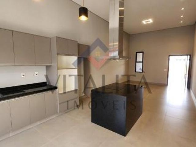 Casa para venda em Real Sul de 156.00m² com 3 Quartos, 3 Suites e 4 Garagens