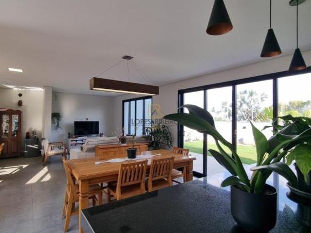 Casa para venda em Recanto Azul de 218.00m² com 3 Quartos, 3 Suites e 2 Garagens