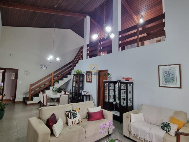 Casa para venda em Recanto Azul em Botucatu São Paulo de 250.00m² com 3 Quartos, 1 Suíte e 3 Garagens