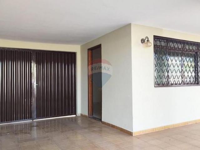 Casa para venda em Recanto Das Águas de 178.00m² com 3 Quartos, 1 Suite e 4 Garagens