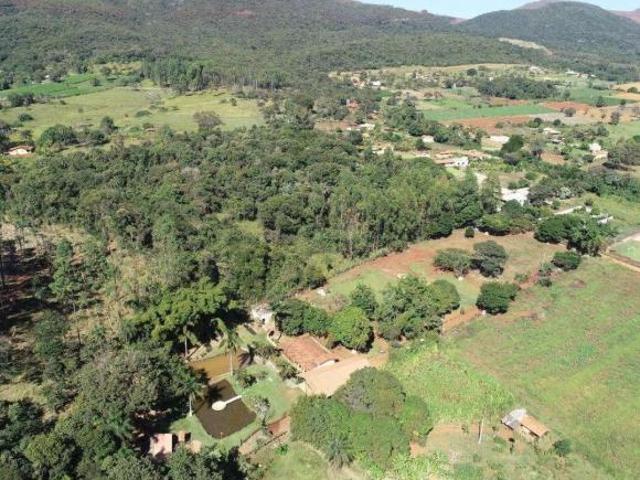 Casa para venda em Recanto Do Igarapé de 150.00m² com 4 Quartos, 1 Suite e 4 Garagens