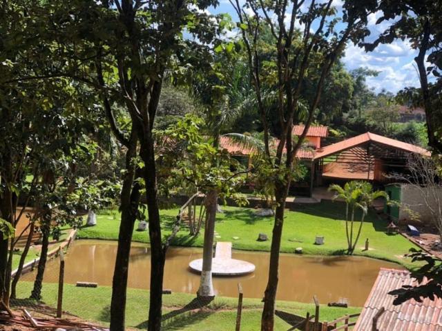 Casa para venda em Recanto Do Igarapé em Igarapé Minas Gerais de 150.00m² com 4 Quartos, 1 Suíte e 4 Garagens