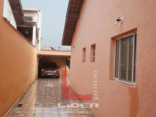 Casa para venda em Recanto Dos Ipês de 150.00m² com 3 Quartos, 1 Suite e 2 Garagens