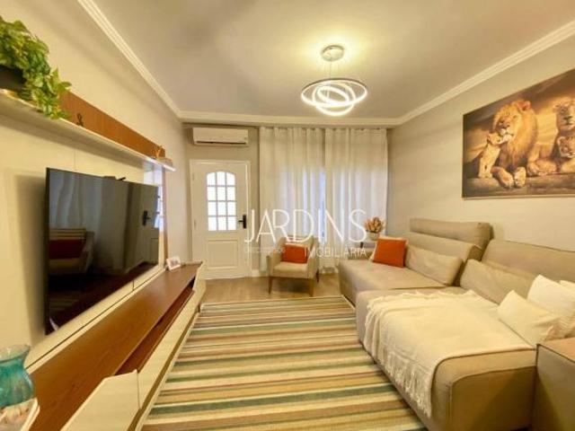 Casa para venda em República de 140.00m² com 2 Quartos, 1 Suite e 3 Garagens