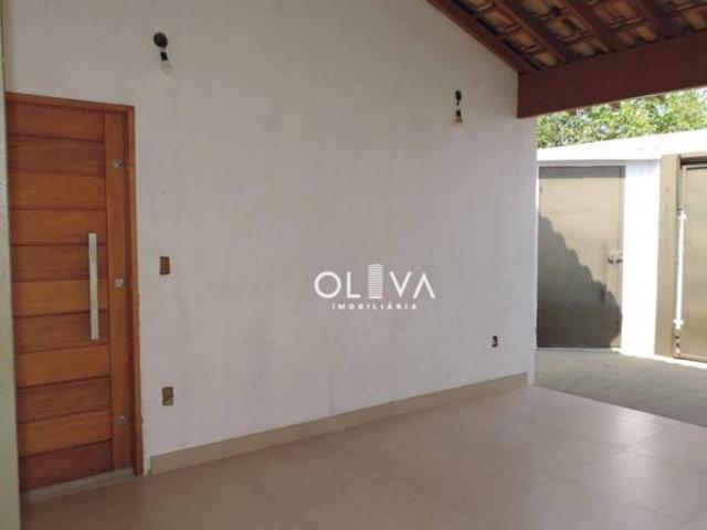 Casa para venda em Residencia Santa Regina de 119.00m² com 2 Quartos, 1 Suite e 1 Garagem