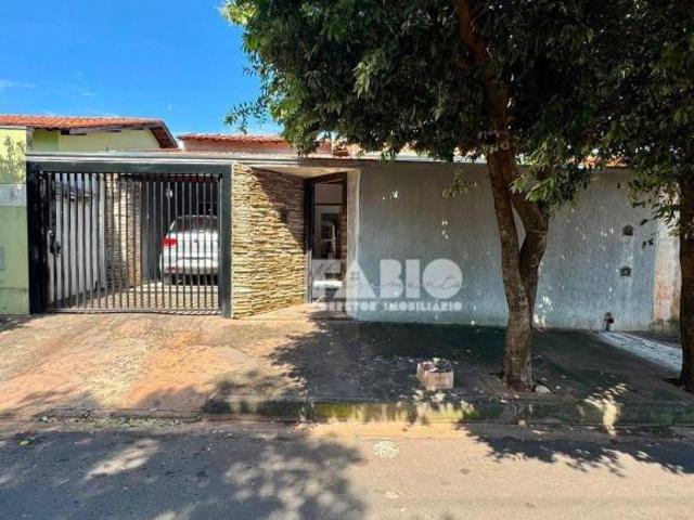 Casa para venda em Residencial Caetano de 150.00m² com 3 Quartos, 1 Suite e 2 Garagens
