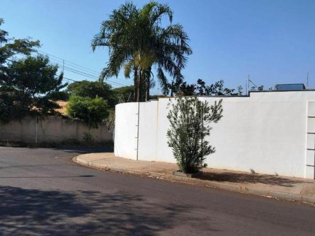 Casa para venda em Residencial Cambuy de 171.00m² com 2 Quartos e 5 Garagens
