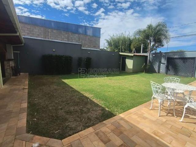 Casa para venda em Residencial Cambuy de 124.00m² com 1 Quarto, 1 Suite e 6 Garagens