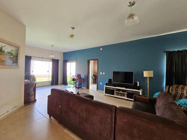 Casa para venda em Residencial Cambuy de 130.00m² com 3 Quartos, 1 Suite e 4 Garagens