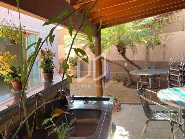 Casa para venda em Residencial Cambuy de 242.00m² com 3 Quartos e 1 Suite