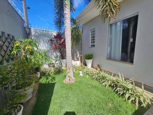 Casa para venda em Residencial Cambuy de 236.00m² com 3 Quartos, 1 Suite e 3 Garagens
