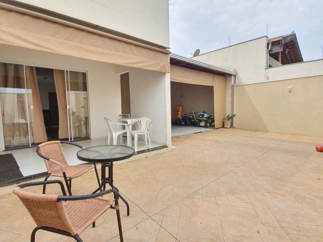 Casa para venda em Residencial Cambuy em Araraquara São Paulo de 168.00m² com 3 Quartos, 1 Suíte e 4 Garagens