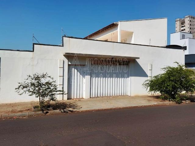 Casa para venda em Residencial Cambuy em Araraquara São Paulo de 171.00m² com 2 Quartos e 5 Garagens