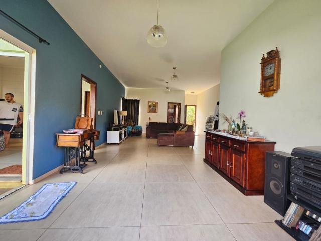 Casa para venda em Residencial Cambuy em Araraquara São Paulo de 130.00m² com 3 Quartos, 1 Suíte e 4 Garagens