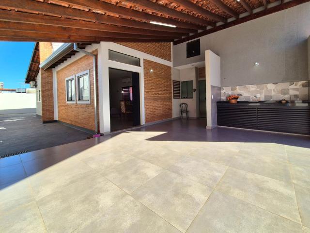 Casa para venda em Residencial Cambuy em Araraquara São Paulo de 131.00m² com 3 Quartos, 1 Suíte e 4 Garagens