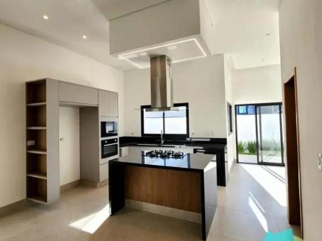 Casa para venda em Residencial Central Parque de 213.60m² com 3 Quartos, 3 Suites e 4 Garagens