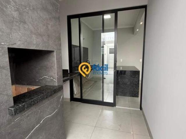 Casa para venda em Residencial Acapulco de 80.89m² com 2 Quartos, 1 Suite e 2 Garagens