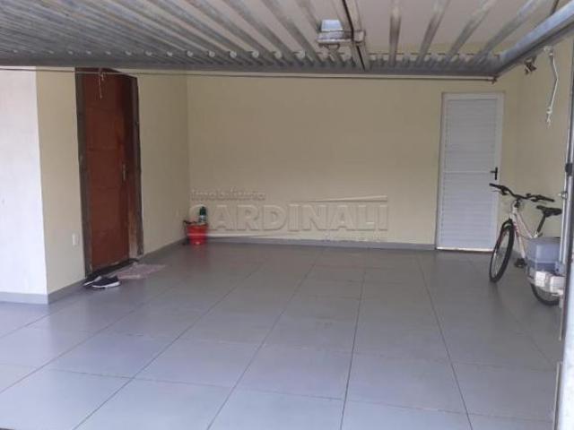 Casa para venda em Residencial Astolpho Luiz Do Prado de 180.00m² com 3 Quartos, 1 Suite e 2 Garagen
