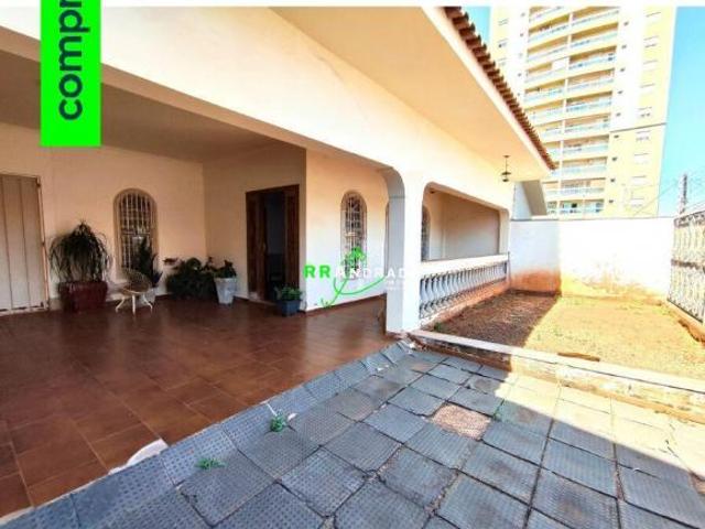 Casa para venda em Residencial Baldassari de 270.00m² com 3 Quartos, 1 Suite e 4 Garagens