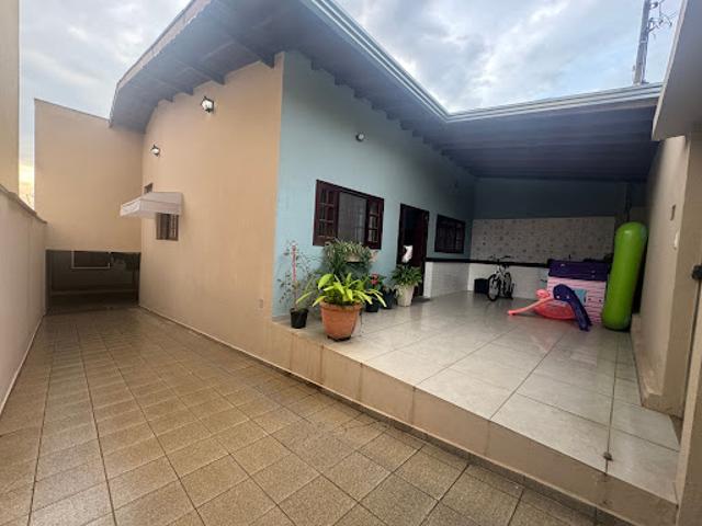 Casa para venda em Residencial Burch em Louveira São Paulo de 199.00m² com 4 Quartos, 2 Suítes e 4 Garagens