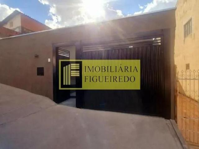 Casa para venda em Residencial Gabriela de 166.00m² com 3 Quartos, 1 Suite e 3 Garagens