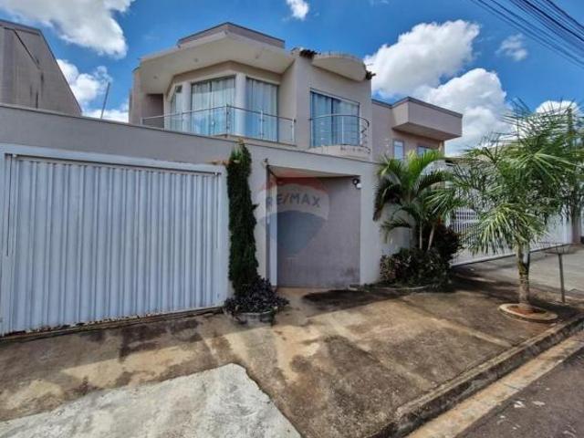 Casa para venda em Residencial Greenville de 201.00m² com 3 Quartos, 3 Suites e 2 Garagens