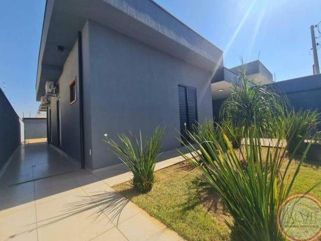 Casa para venda em Residencial do Bosque de 120.00m² com 3 Quartos, 1 Suite e 4 Garagens